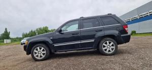 Black Jeep Grand Cherokee 2007 in Daugavpils, with an engine capacity of 3.00 L and mileage of 278 thousand km for 5550 €, photo 3 on AUTOMOTO.COM.LV