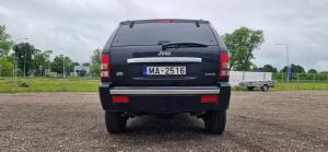Black Jeep Grand Cherokee 2007 in Daugavpils, with an engine capacity of 3.00 L and mileage of 278 thousand km for 5550 €, photo 5 on AUTOMOTO.COM.LV