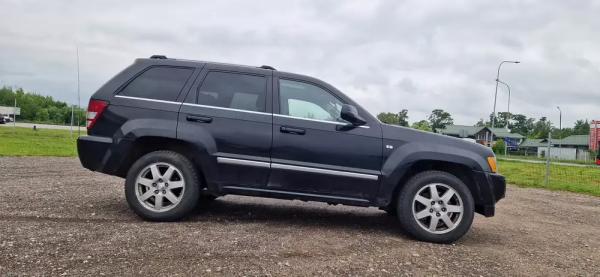 Melns Jeep Grand Cherokee 2007 Daugavpils, ar dzinēja tilpumu 3.00 L un nobraukumu 278 tūkst. km par 5550 €, foto 6 vietnē AUTOMOTO.COM.LV