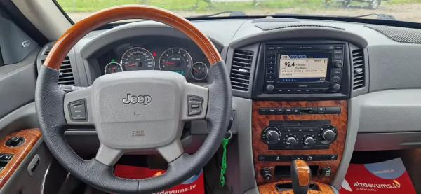 Melns Jeep Grand Cherokee 2007 Daugavpils, ar dzinēja tilpumu 3.00 L un nobraukumu 278 tūkst. km par 5550 €, foto 10 vietnē AUTOMOTO.COM.LV