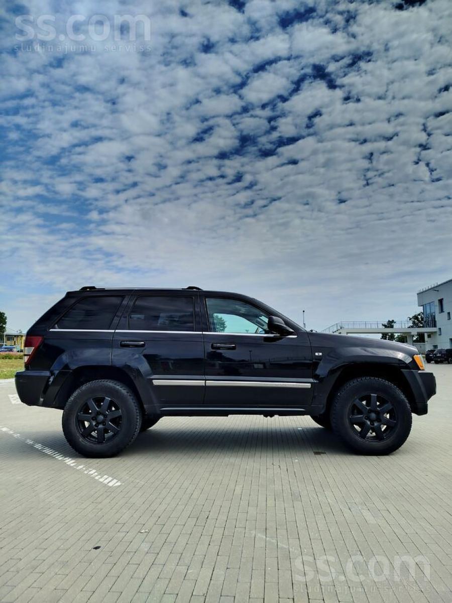 Melns Jeep Grand Cherokee 2007 Rēzekne, ar dzinēja tilpumu 3.00 L un nobraukumu 335 tūkst. km par 7800 €, foto 5 vietnē AUTOMOTO.COM.LV