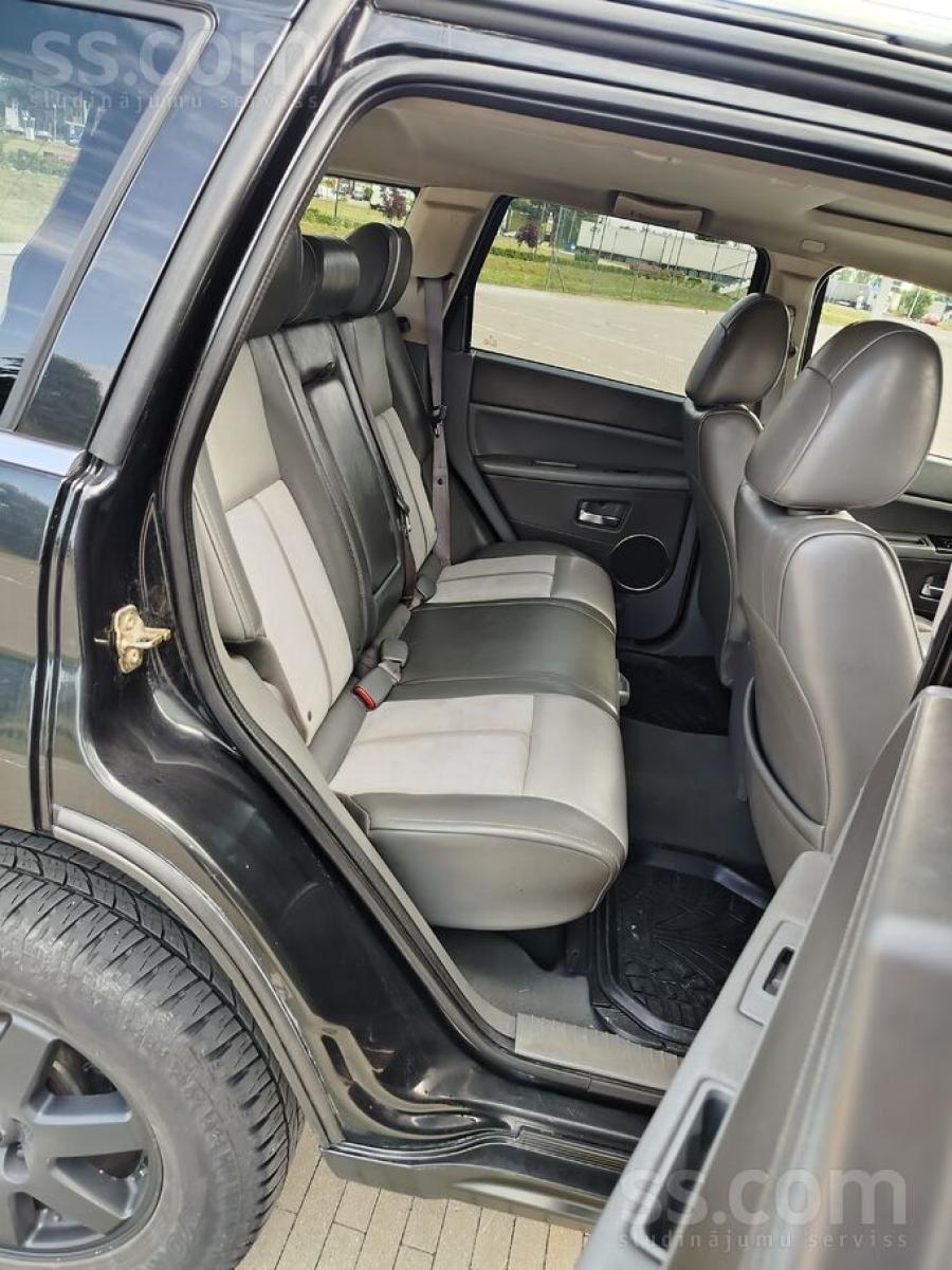 Melns Jeep Grand Cherokee 2007 Rēzekne, ar dzinēja tilpumu 3.00 L un nobraukumu 335 tūkst. km par 7800 €, foto 12 vietnē AUTOMOTO.COM.LV