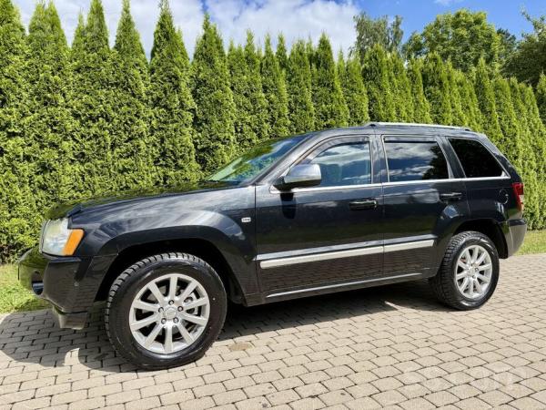Black Jeep Grand Cherokee 2007 in Riga, with an engine capacity of 3.00 L and mileage of 249 thousand km for 3650 €, photo 3 on AUTOMOTO.COM.LV