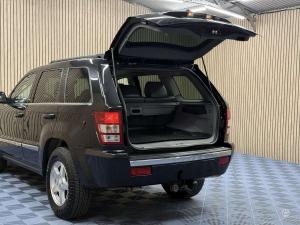 Melns Jeep Grand Cherokee 2007 Marijampole, ar dzinēja tilpumu 2.99 L un nobraukumu 317 tūkst. km par 4650 €, foto 14 vietnē AUTOMOTO.COM.LV