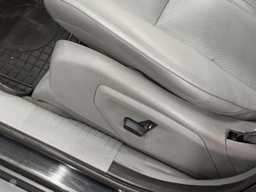 Melns Jeep Grand Cherokee 2007 Marijampole, ar dzinēja tilpumu 2.99 L un nobraukumu 317 tūkst. km par 4650 €, foto 21 vietnē AUTOMOTO.COM.LV