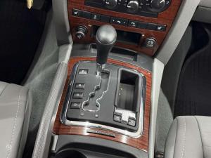 Melns Jeep Grand Cherokee 2007 Marijampole, ar dzinēja tilpumu 2.99 L un nobraukumu 317 tūkst. km par 4650 €, foto 27 vietnē AUTOMOTO.COM.LV