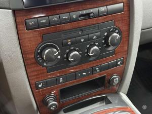 Melns Jeep Grand Cherokee 2007 Marijampole, ar dzinēja tilpumu 2.99 L un nobraukumu 317 tūkst. km par 4650 €, foto 28 vietnē AUTOMOTO.COM.LV