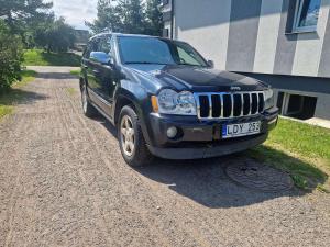 Black Jeep Grand Cherokee 2007 in Vilnius, with an engine capacity of 2.99 L and mileage of 202 thousand km for 4700 €, photo  on AUTOMOTO.COM.LV