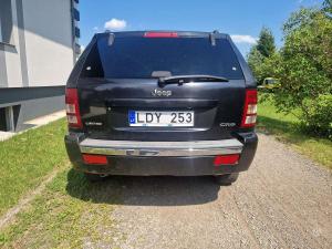 Black Jeep Grand Cherokee 2007 in Vilnius, with an engine capacity of 2.99 L and mileage of 202 thousand km for 4700 €, photo 5 on AUTOMOTO.COM.LV