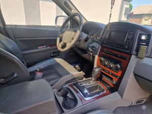 Black Jeep Grand Cherokee 2007 in Vilnius, with an engine capacity of 2.99 L and mileage of 202 thousand km for 4700 €, photo 7 on AUTOMOTO.COM.LV