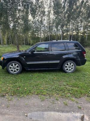 Black Jeep Grand Cherokee 2007 in Riga, with an engine capacity of 3.00 L and mileage of 400 thousand km for 3700 €, photo 1 on AUTOMOTO.COM.LV