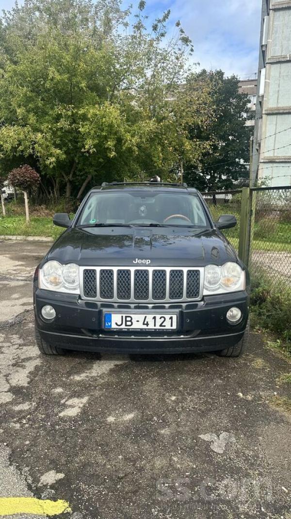 Melns Jeep Grand Cherokee 2007 Rīga, ar dzinēja tilpumu 3.00 L un nobraukumu 330 tūkst. km par 4550 €, foto 3 vietnē AUTOMOTO.COM.LV