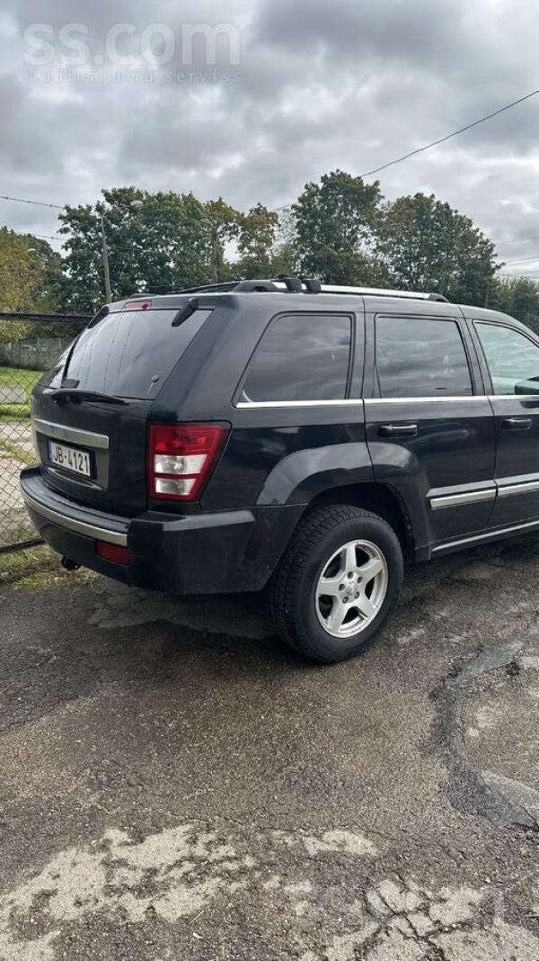 Melns Jeep Grand Cherokee 2007 Rīga, ar dzinēja tilpumu 3.00 L un nobraukumu 330 tūkst. km par 4550 €, foto 5 vietnē AUTOMOTO.COM.LV