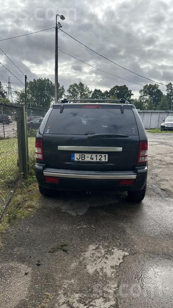 Melns Jeep Grand Cherokee 2007 Rīga, ar dzinēja tilpumu 3.00 L un nobraukumu 330 tūkst. km par 4550 €, foto 6 vietnē AUTOMOTO.COM.LV