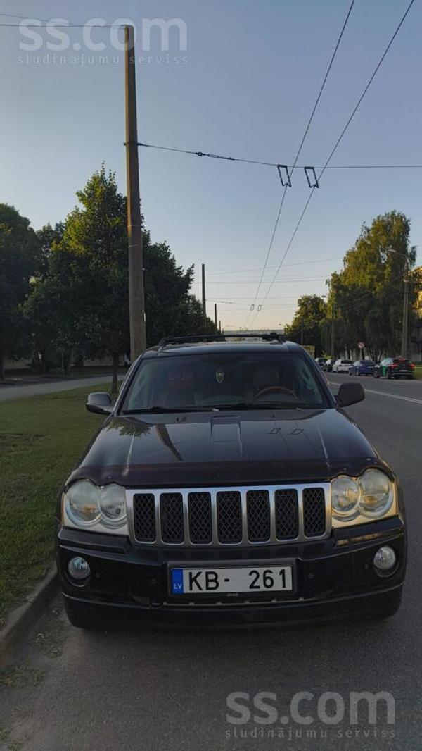 Melns Jeep Grand Cherokee 2007 Rīga, ar dzinēja tilpumu 3.00 L un nobraukumu 347 tūkst. km par 3000 €, foto 5 vietnē AUTOMOTO.COM.LV