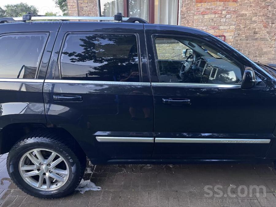Melns Jeep Grand Cherokee 2008 Ogre, ar dzinēja tilpumu 3.00 L un nobraukumu 266 tūkst. km par 7490 €, foto 5 vietnē AUTOMOTO.COM.LV