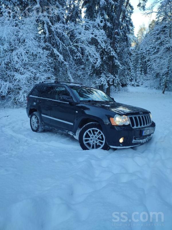 Melns Jeep Grand Cherokee 2008 Tukums, ar dzinēja tilpumu 3.00 L un nobraukumu 246 tūkst. km par 5500 €, foto 1 vietnē AUTOMOTO.COM.LV