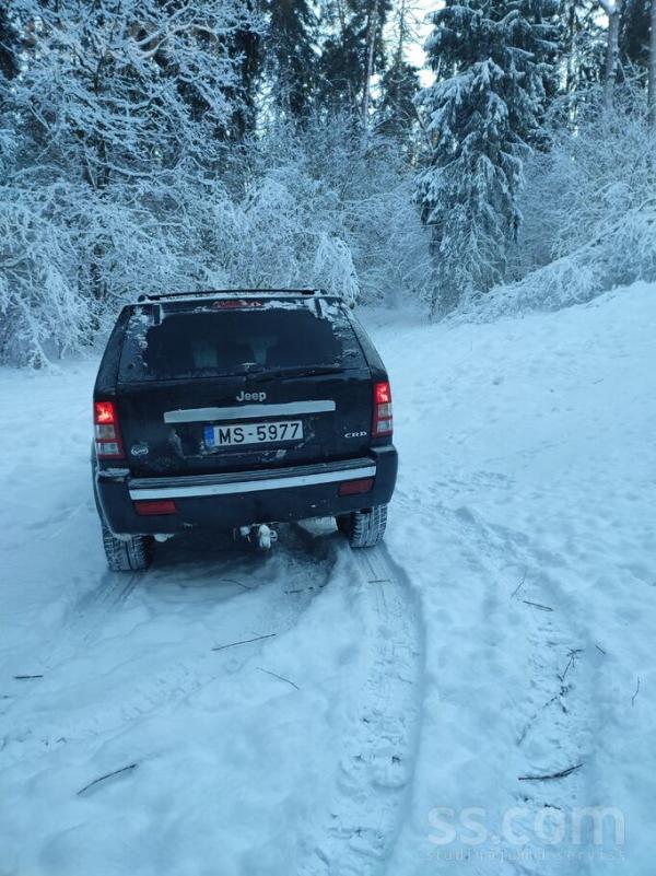 Melns Jeep Grand Cherokee 2008 Tukums, ar dzinēja tilpumu 3.00 L un nobraukumu 246 tūkst. km par 5500 €, foto 3 vietnē AUTOMOTO.COM.LV