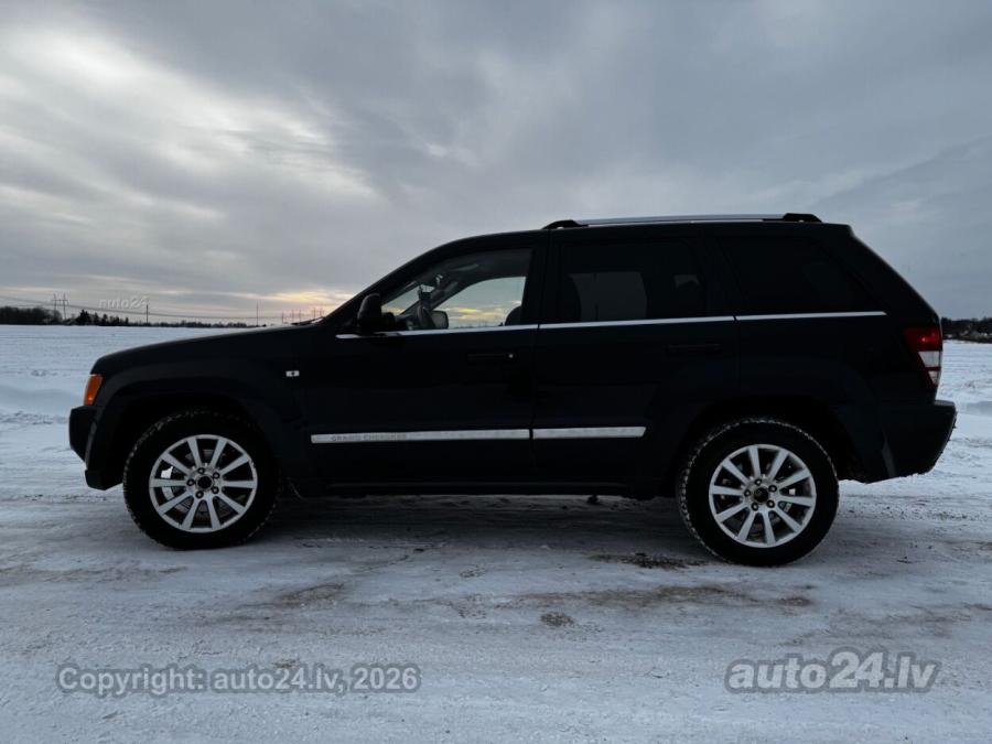 Black Jeep Grand Cherokee 2008 in Johvi, with an engine capacity of 3.00 L and mileage of 0 thousand km for 4300 €, photo 7 on AUTOMOTO.COM.LV