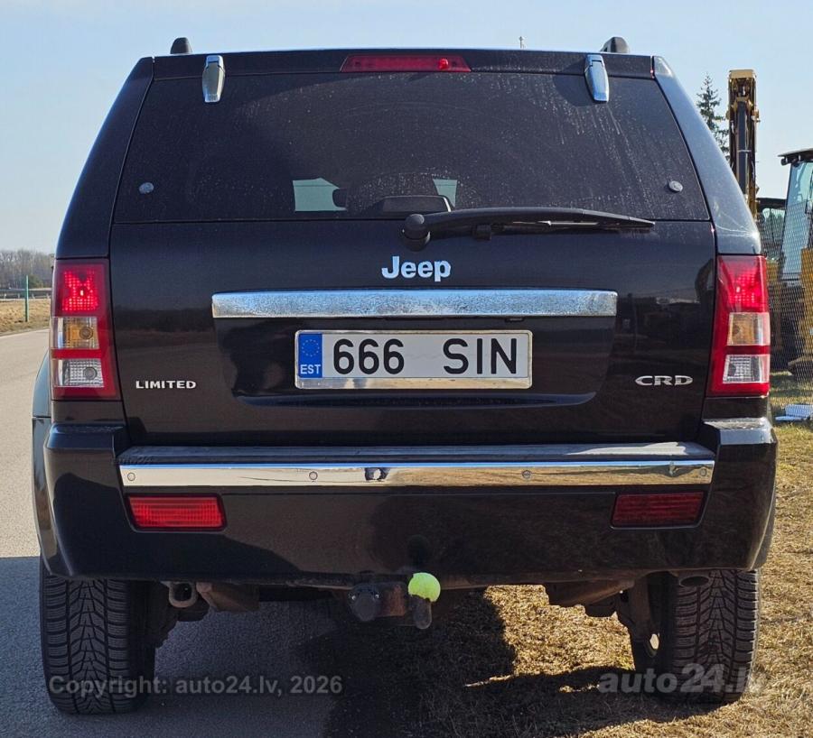 Black Jeep Grand Cherokee 2008 in Tallinn, with an engine capacity of 3.00 L and mileage of 210 thousand km for 5900 €, photo 4 on AUTOMOTO.COM.LV