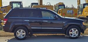 Black Jeep Grand Cherokee 2008 in Tallinn, with an engine capacity of 3.00 L and mileage of 210 thousand km for 5900 €, photo 6 on AUTOMOTO.COM.LV