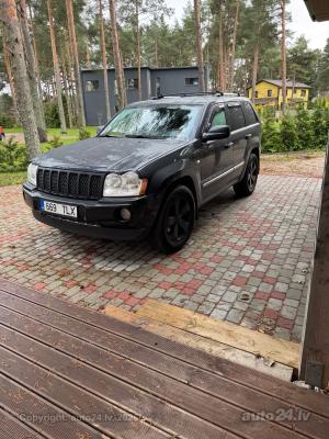 Black Jeep Grand Cherokee 2008 in Tallinn, with an engine capacity of 3.00 L and mileage of 319 thousand km for 5555 €, photo 3 on AUTOMOTO.COM.LV