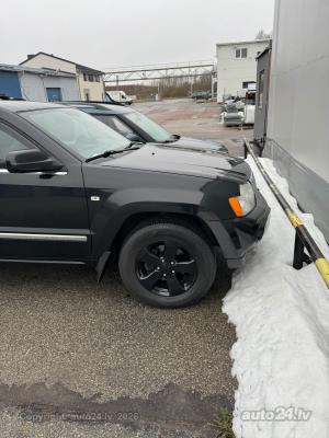 Black Jeep Grand Cherokee 2008 in Tallinn, with an engine capacity of 3.00 L and mileage of 319 thousand km for 5555 €, photo 5 on AUTOMOTO.COM.LV