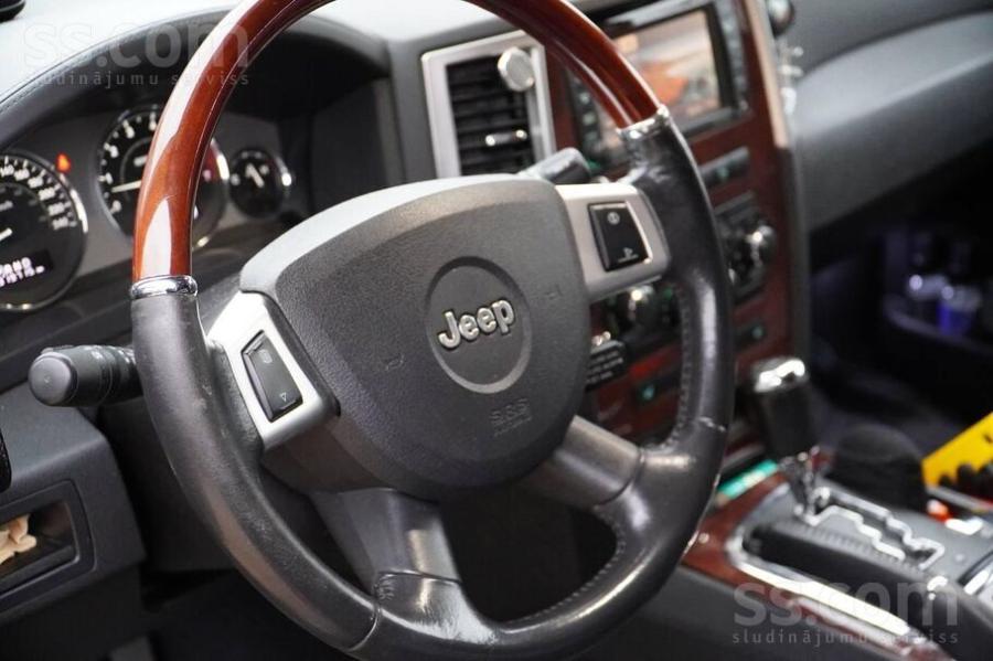 Melns Jeep Grand Cherokee 2008 Rīga, ar dzinēja tilpumu 3.00 L un nobraukumu 329 tūkst. km par 7000 €, foto 7 vietnē AUTOMOTO.COM.LV
