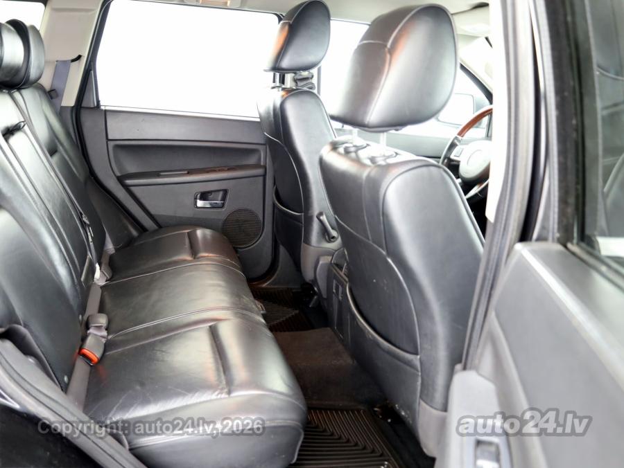 Melns Jeep Grand Cherokee 2008 Tallina, ar dzinēja tilpumu 3.00 L un nobraukumu 254 tūkst. km par 5499 €, foto 8 vietnē AUTOMOTO.COM.LV