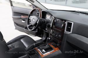 Black Jeep Grand Cherokee 2008 in Tallinn, with an engine capacity of 3.00 L and mileage of 254 thousand km for 6399 €, photo 11 on AUTOMOTO.COM.LV