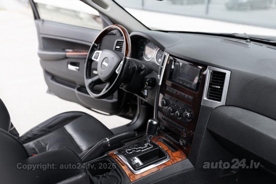 Black Jeep Grand Cherokee 2008 in Tallinn, with an engine capacity of 3.00 L and mileage of 254 thousand km for 6399 €, photo 11 on AUTOMOTO.COM.LV