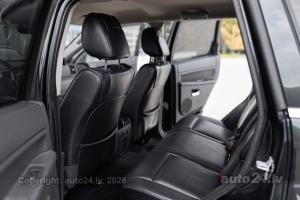 Black Jeep Grand Cherokee 2008 in Tallinn, with an engine capacity of 3.00 L and mileage of 254 thousand km for 6399 €, photo 15 on AUTOMOTO.COM.LV