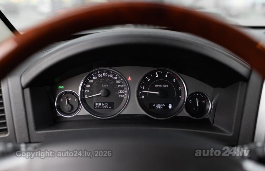 Black Jeep Grand Cherokee 2008 in Tallinn, with an engine capacity of 3.00 L and mileage of 254 thousand km for 6399 €, photo 23 on AUTOMOTO.COM.LV