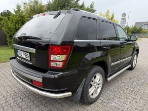 Black Jeep Grand Cherokee 2008 in Riga, with an engine capacity of 3.00 L and mileage of 258 thousand km for 5500 €, photo 5 on AUTOMOTO.COM.LV