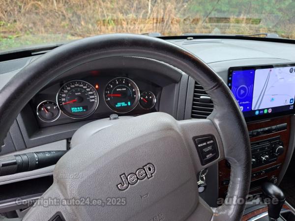 Melns Jeep Grand Cherokee 2009 Tallina, ar dzinēja tilpumu 3.00 L un nobraukumu 298 tūkst. km par 5000 €, foto 11 vietnē AUTOMOTO.COM.LV