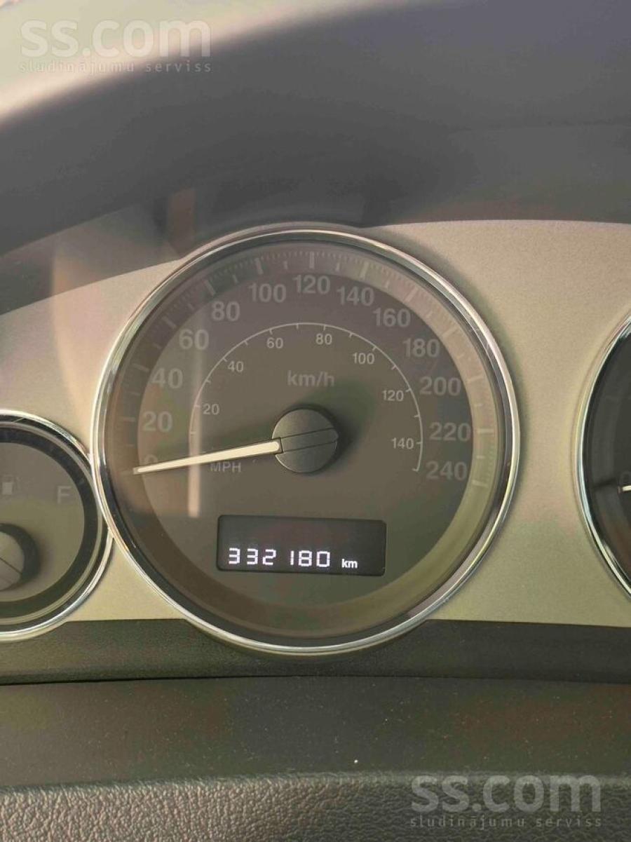 Melns Jeep Grand Cherokee 2009 Liepāja, ar dzinēja tilpumu 3.00 L un nobraukumu 332 tūkst. km par 6200 €, foto 3 vietnē AUTOMOTO.COM.LV