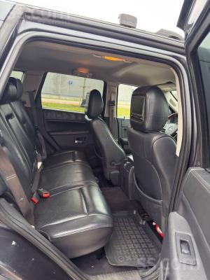 Melns Jeep Grand Cherokee 2009 Liepāja, ar dzinēja tilpumu 3.00 L un nobraukumu 332 tūkst. km par 6200 €, foto 4 vietnē AUTOMOTO.COM.LV
