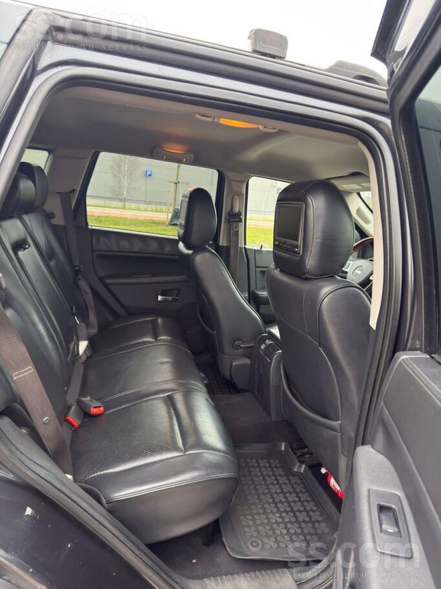 Melns Jeep Grand Cherokee 2009 Liepāja, ar dzinēja tilpumu 3.00 L un nobraukumu 332 tūkst. km par 6200 €, foto 4 vietnē AUTOMOTO.COM.LV