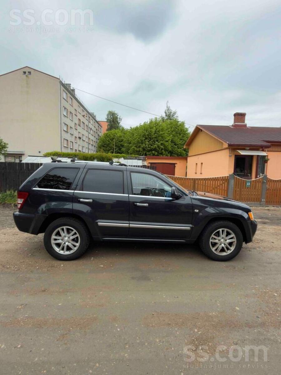 Melns Jeep Grand Cherokee 2009 Liepāja, ar dzinēja tilpumu 3.00 L un nobraukumu 332 tūkst. km par 6200 €, foto 7 vietnē AUTOMOTO.COM.LV