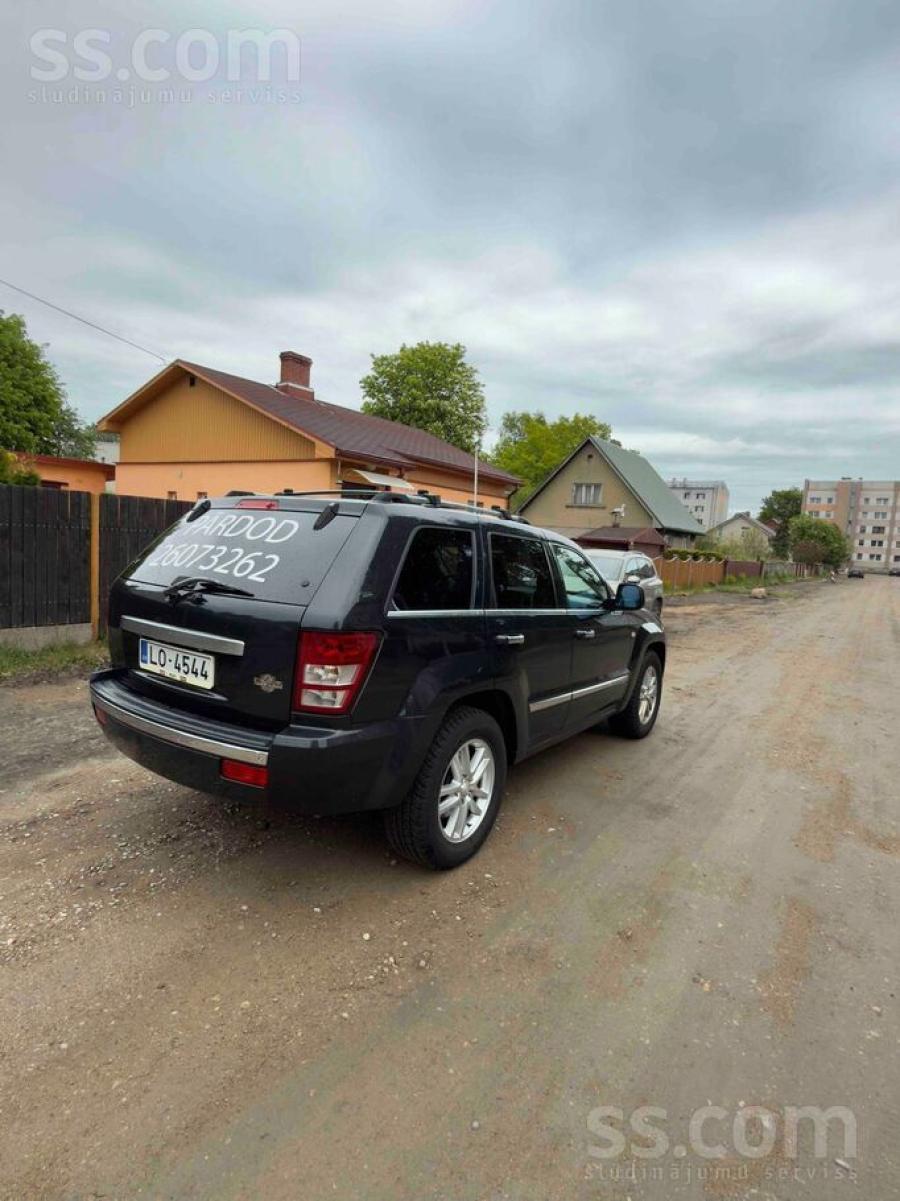 Melns Jeep Grand Cherokee 2009 Liepāja, ar dzinēja tilpumu 3.00 L un nobraukumu 332 tūkst. km par 6200 €, foto 11 vietnē AUTOMOTO.COM.LV