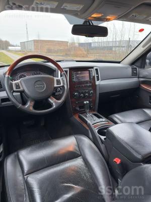 Melns Jeep Grand Cherokee 2009 Liepāja, ar dzinēja tilpumu 3.00 L un nobraukumu 332 tūkst. km par 6200 €, foto 14 vietnē AUTOMOTO.COM.LV