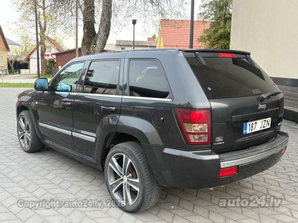 Melns Jeep Grand Cherokee 2010 Rapla, ar dzinēja tilpumu 3.00 L un nobraukumu 359 tūkst. km par 4500 €, foto 3 vietnē AUTOMOTO.COM.LV