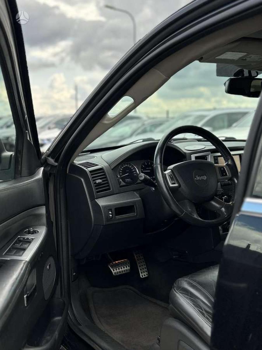 Melns Jeep Grand Cherokee 2010 Kauņa, ar dzinēja tilpumu 2.99 L un nobraukumu 292 tūkst. km par 6800 €, foto 18 vietnē AUTOMOTO.COM.LV