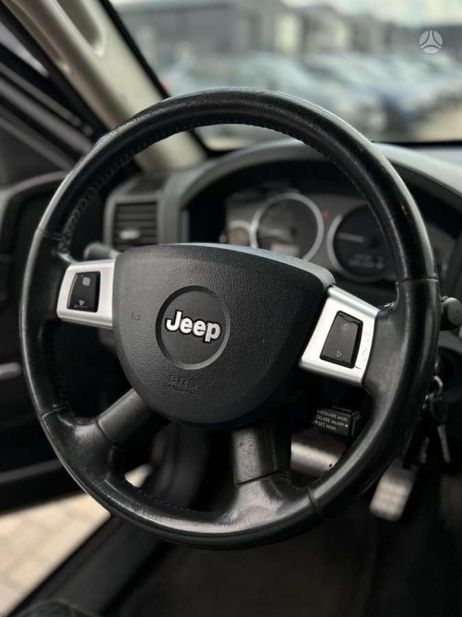 Melns Jeep Grand Cherokee 2010 Kauņa, ar dzinēja tilpumu 2.99 L un nobraukumu 292 tūkst. km par 6800 €, foto 21 vietnē AUTOMOTO.COM.LV