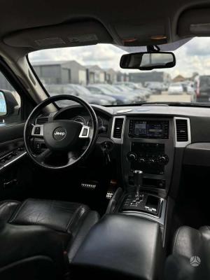 Melns Jeep Grand Cherokee 2010 Kauņa, ar dzinēja tilpumu 2.99 L un nobraukumu 292 tūkst. km par 6800 €, foto 22 vietnē AUTOMOTO.COM.LV