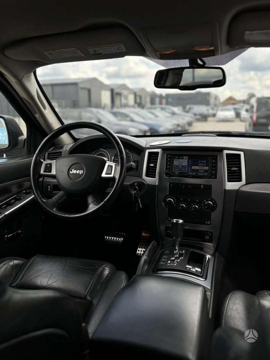 Melns Jeep Grand Cherokee 2010 Kauņa, ar dzinēja tilpumu 2.99 L un nobraukumu 292 tūkst. km par 6800 €, foto 22 vietnē AUTOMOTO.COM.LV