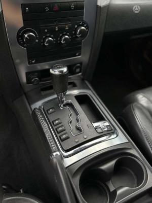 Melns Jeep Grand Cherokee 2010 Kauņa, ar dzinēja tilpumu 2.99 L un nobraukumu 292 tūkst. km par 6800 €, foto 24 vietnē AUTOMOTO.COM.LV