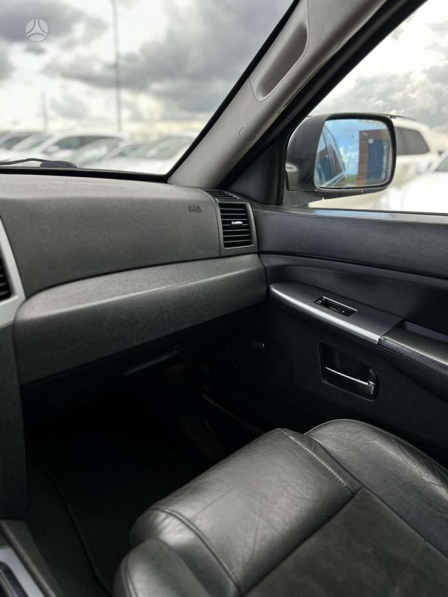 Melns Jeep Grand Cherokee 2010 Kauņa, ar dzinēja tilpumu 2.99 L un nobraukumu 292 tūkst. km par 6800 €, foto 31 vietnē AUTOMOTO.COM.LV