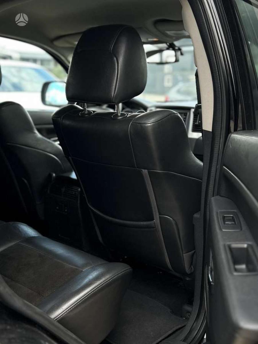 Melns Jeep Grand Cherokee 2010 Kauņa, ar dzinēja tilpumu 2.99 L un nobraukumu 292 tūkst. km par 6800 €, foto 37 vietnē AUTOMOTO.COM.LV
