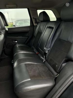 Melns Jeep Grand Cherokee 2010 Kauņa, ar dzinēja tilpumu 2.99 L un nobraukumu 292 tūkst. km par 6800 €, foto 40 vietnē AUTOMOTO.COM.LV